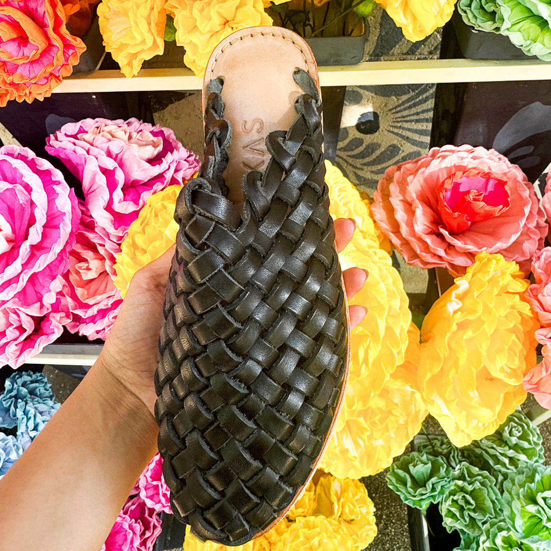 Medusa Leather Slides – Mexico In My Pocket